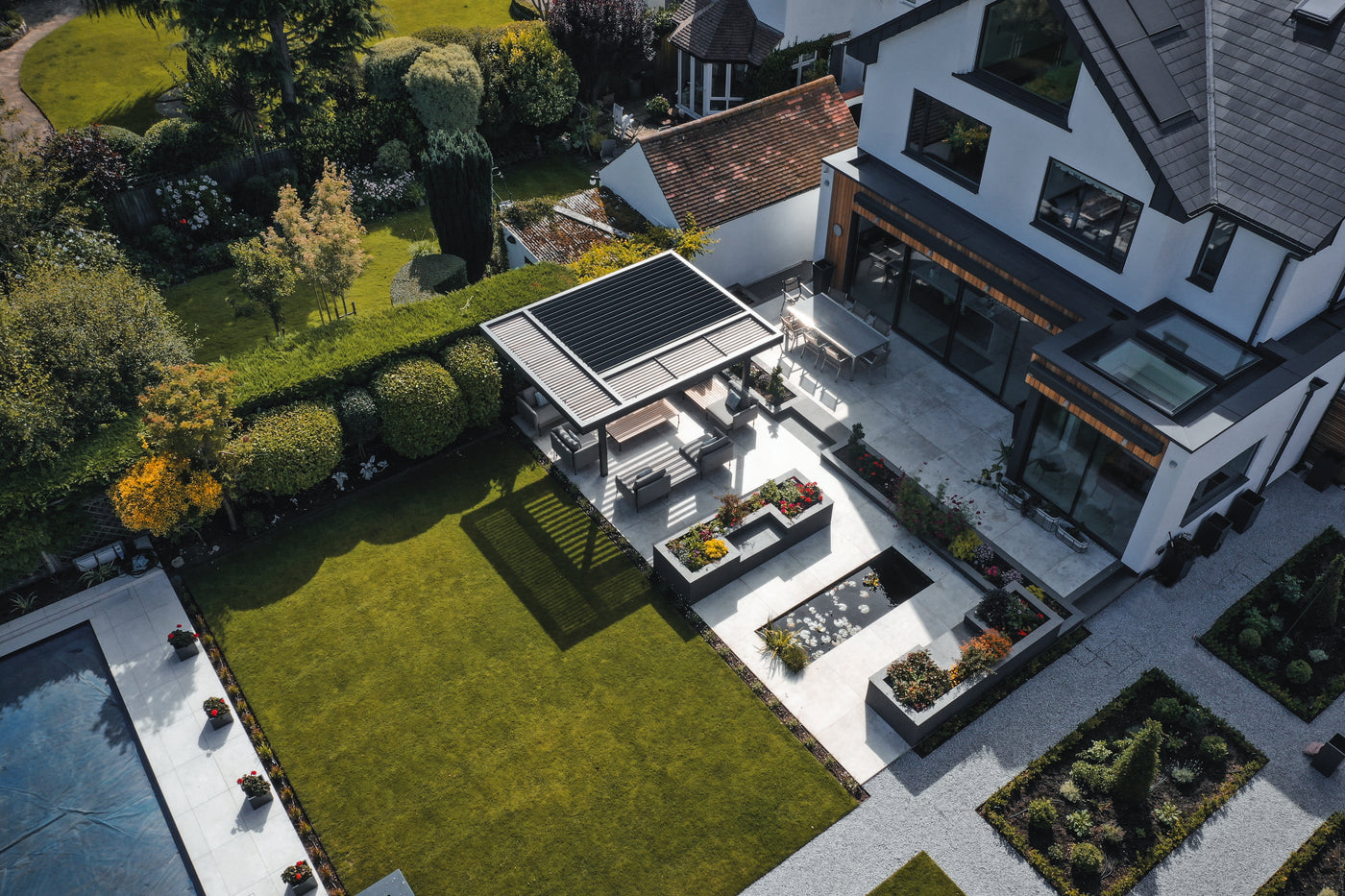 Umbris Pergolas | Modern Outdoor Shelters – The Modern Furniture ...